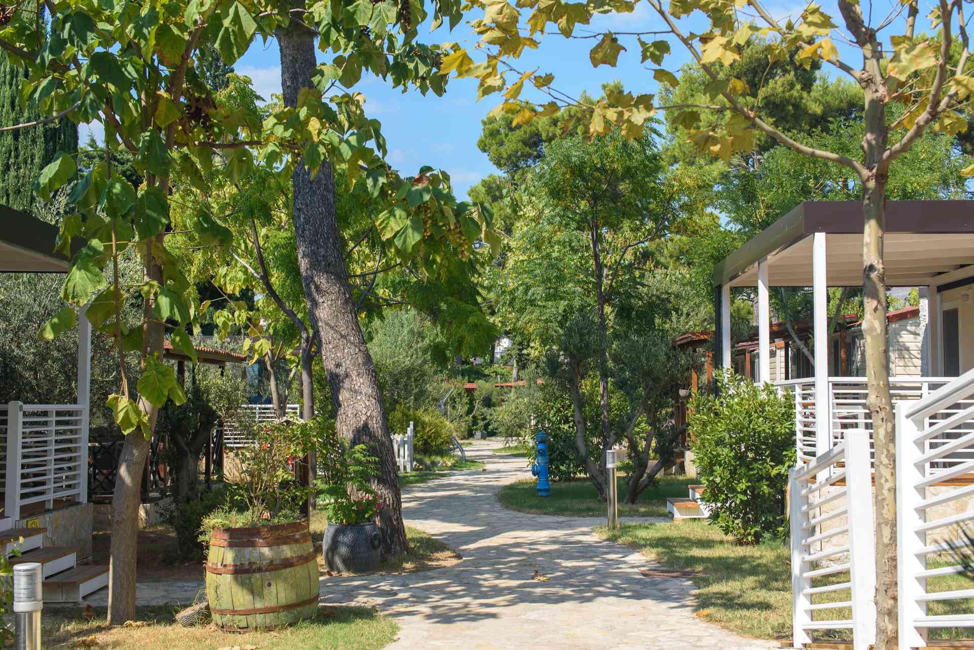 Rent Mobile Homes in Dalmatia, Croatia with terrace next to the Beach